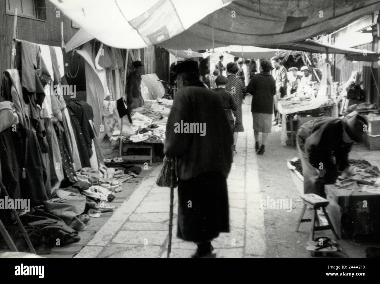Market japan 1950s hi-res stock photography and images - Alamy