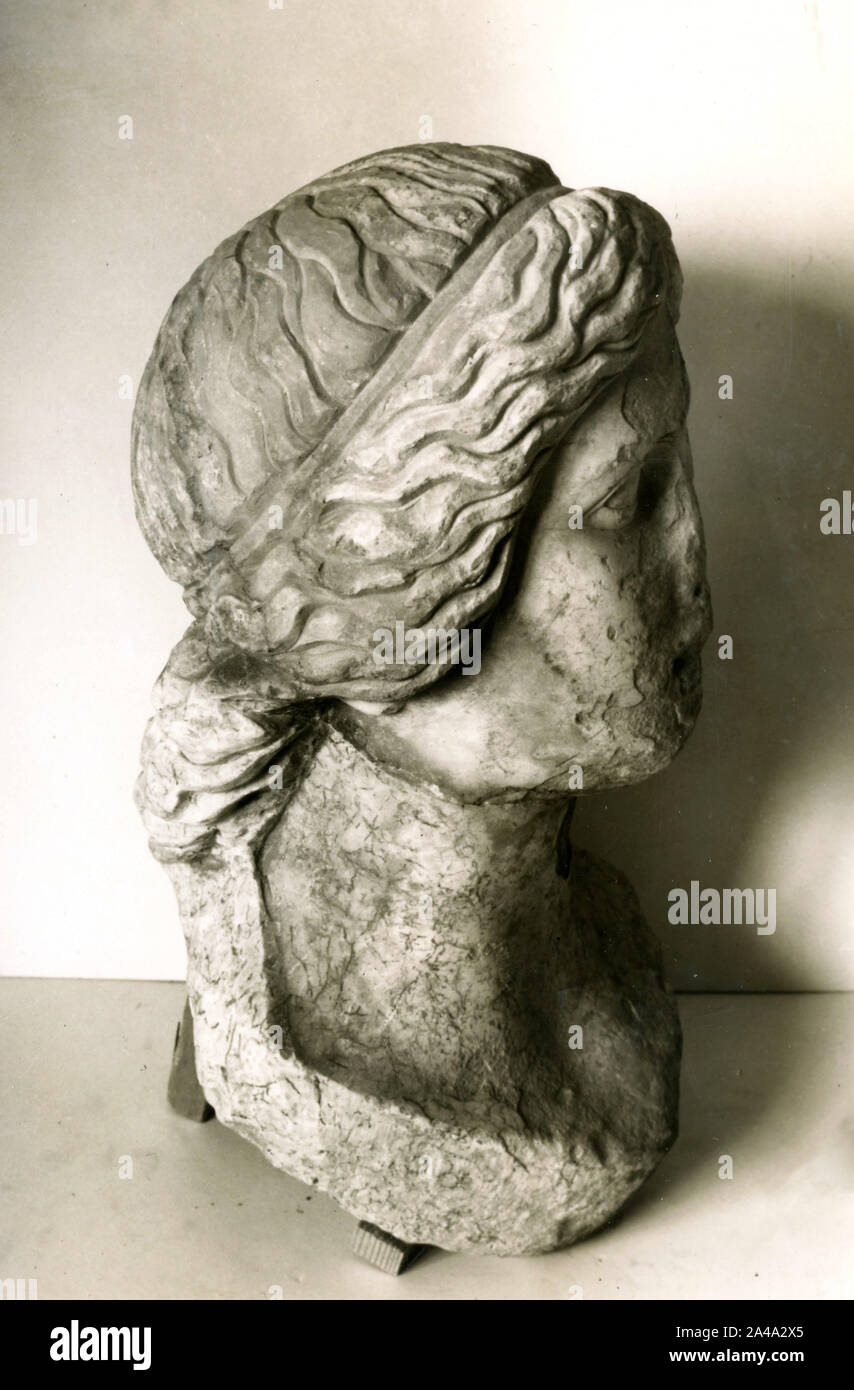 Ancient greek woman hi-res stock photography and images - Alamy