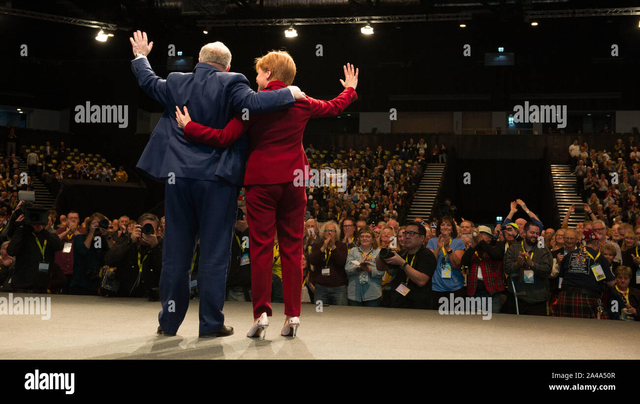 Ian blackford and nicola sturgeon wave to crowd hi-res stock ...