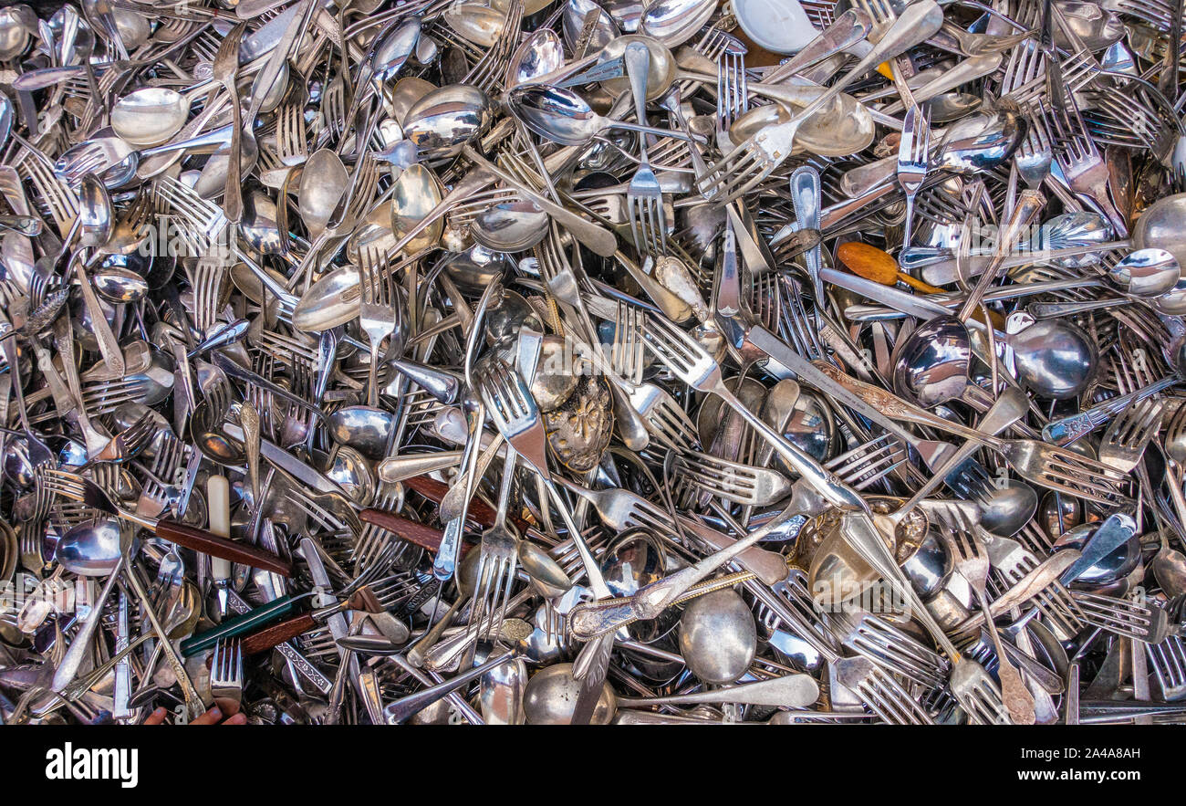 pile of mixed cutlery Stock Photo - Alamy