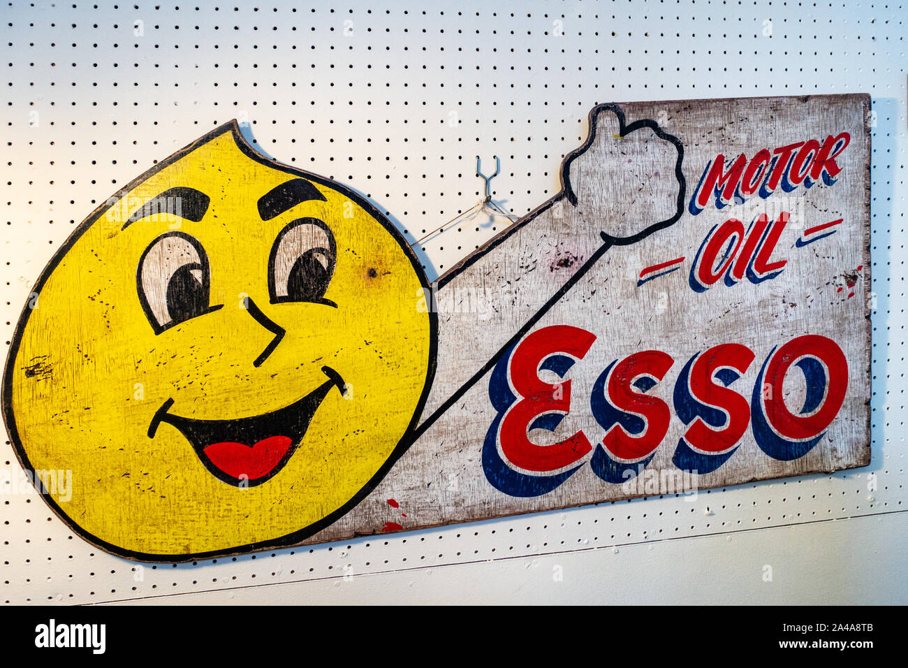 Esso motor oil sign hi-res stock photography and images - Alamy Esso motor oil sign hi-res stock photography and images - Alamy