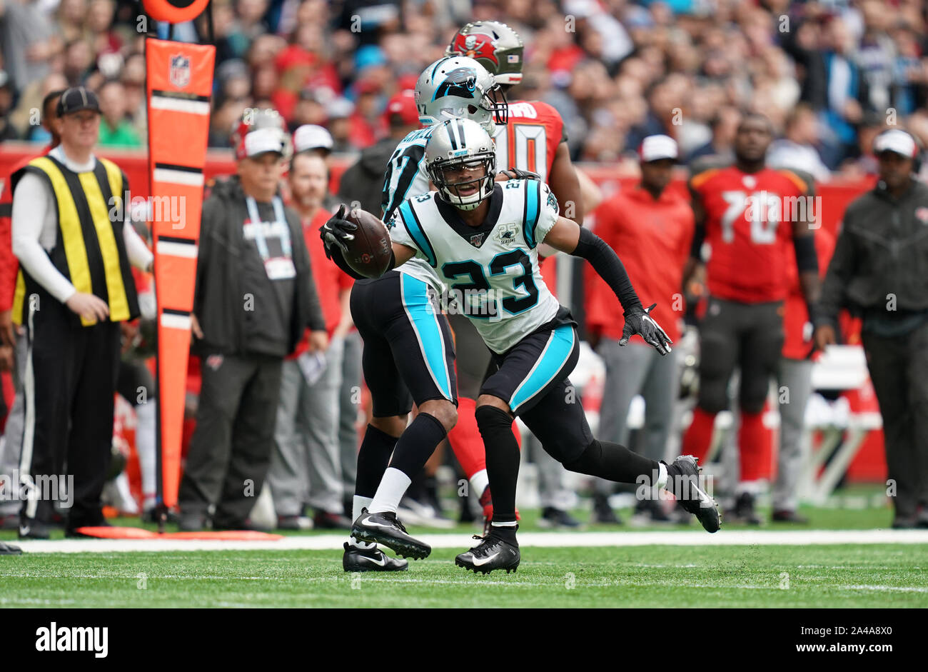 Javien hi-res stock photography and images - Alamy