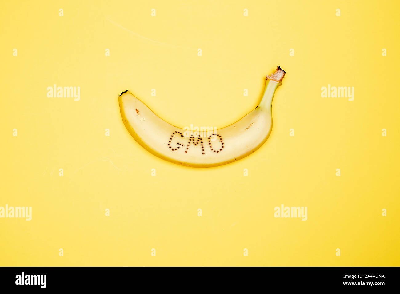 Yellow genetically modified apple icon hi-res stock photography and ...