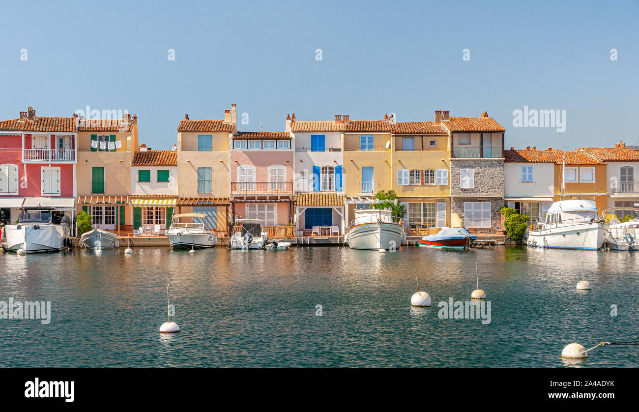 Port grimaud beach south france hi-res stock photography and images - Alamy