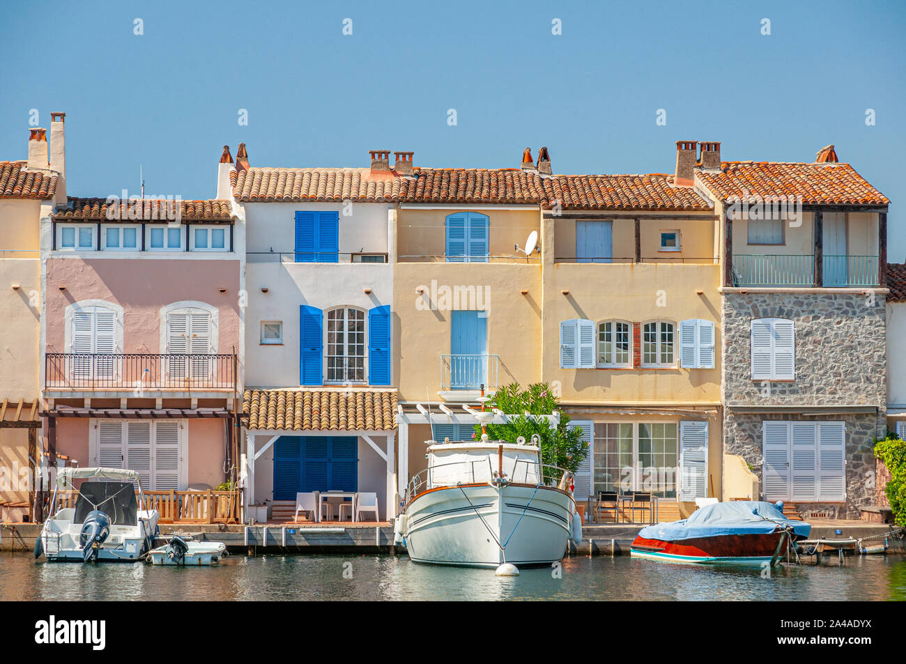 Port grimaud beach south france hi-res stock photography and images - Alamy