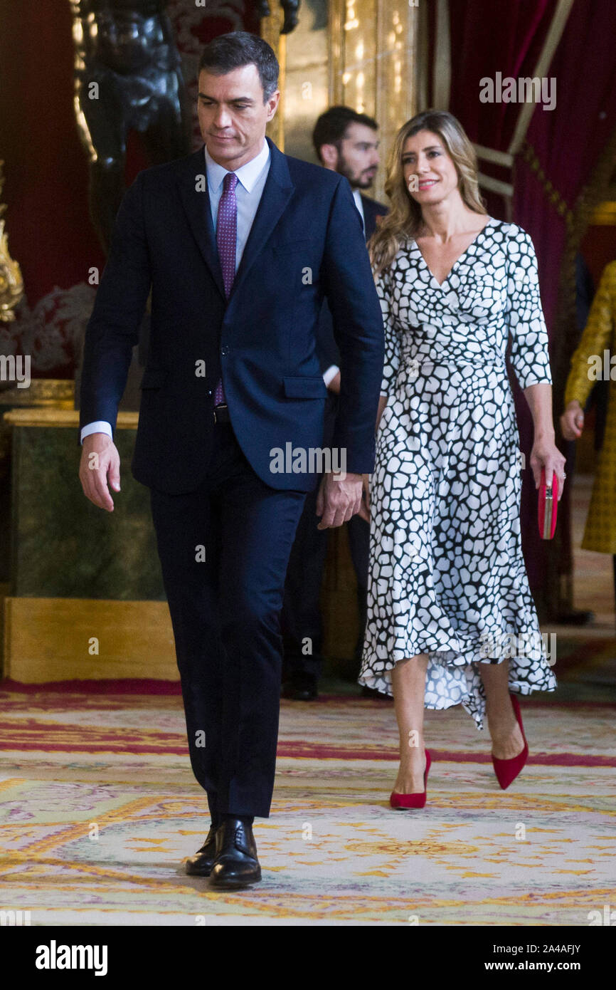 Politician pedro sanchez wife gomez hi-res stock photography and images ...