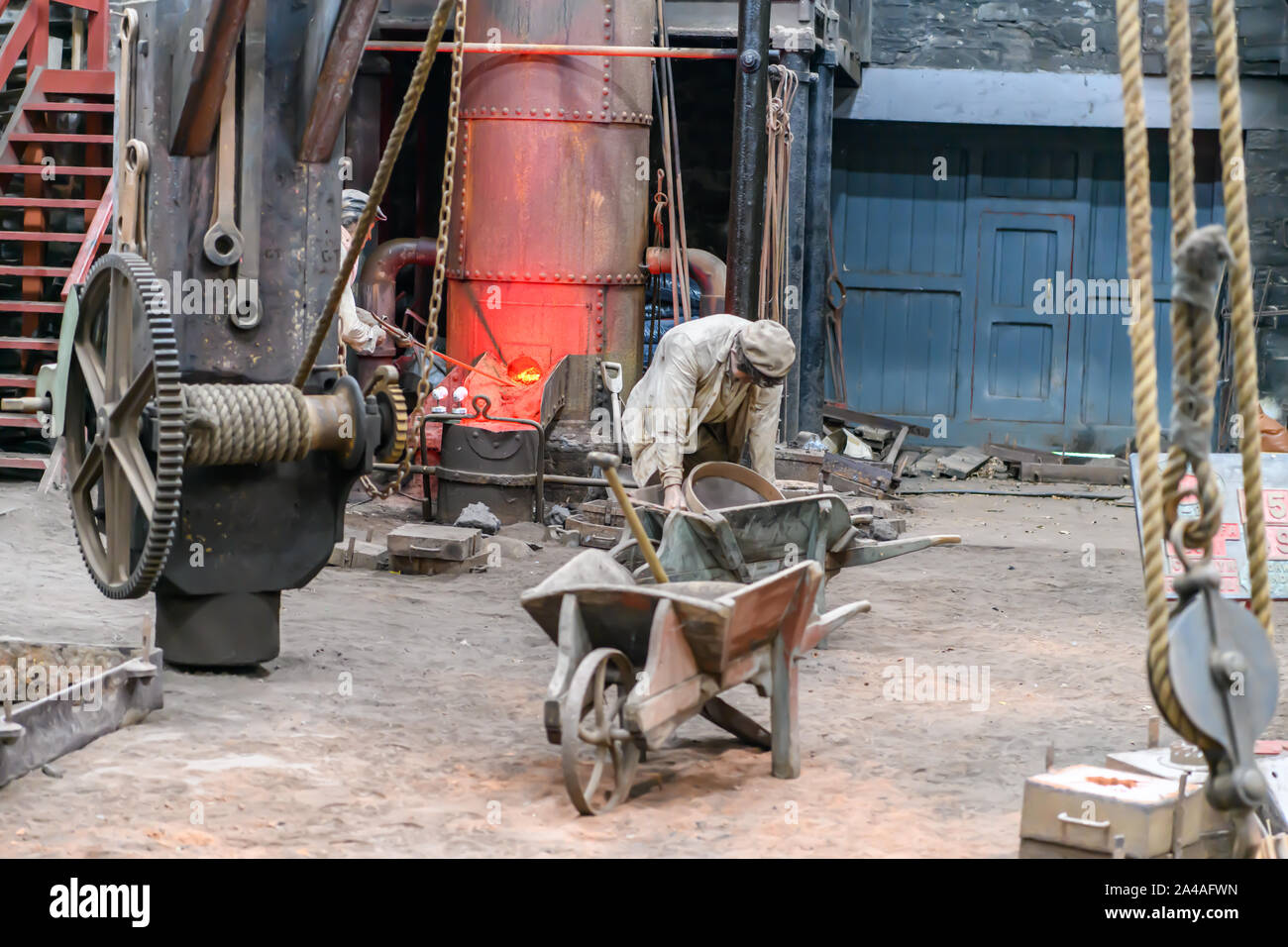 Slate mine workers hi-res stock photography and images - Alamy