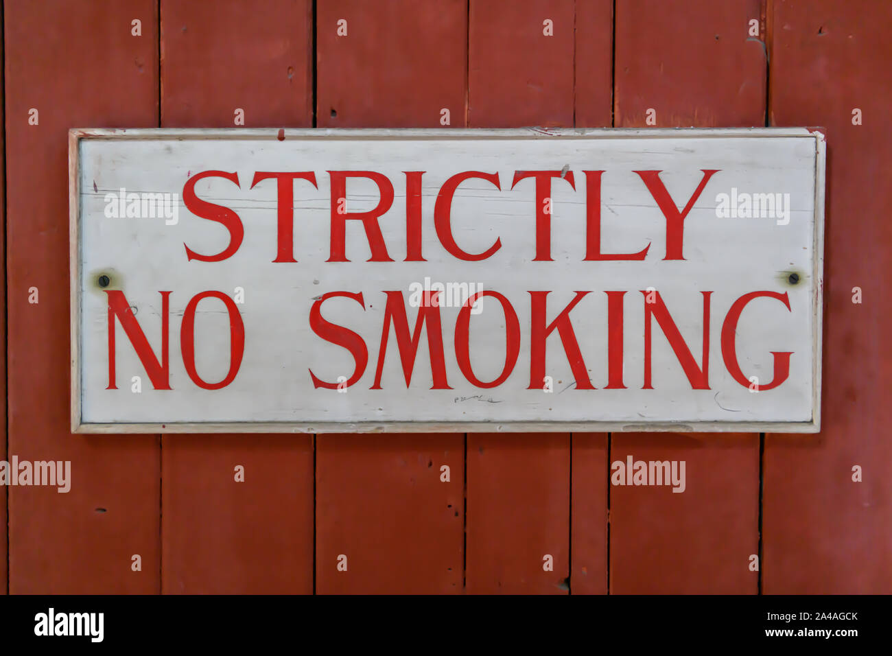 No Smoking Signage High Resolution Stock Photography and Images - Alamy