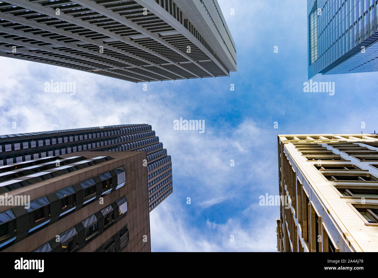 Upward view modern skyscrapers hi-res stock photography and images - Alamy