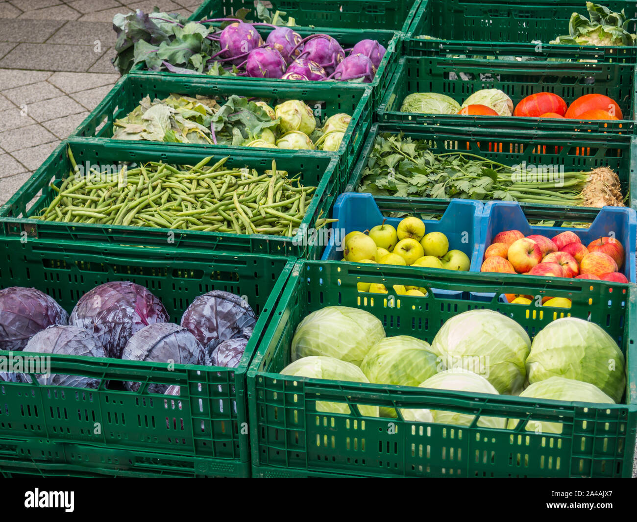Vegetable stall on the market Stock Photo - Alamy