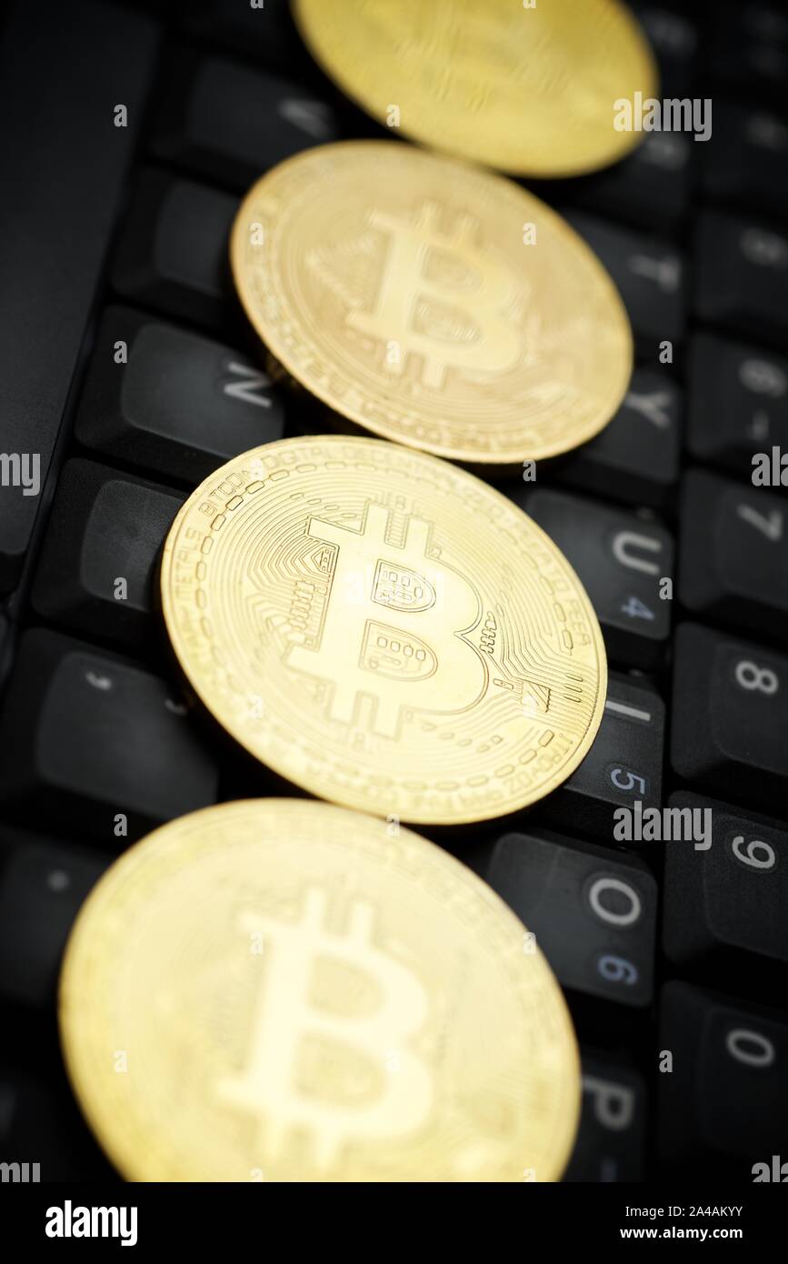 Virtual computer detail banking hi-res stock photography and images - Alamy