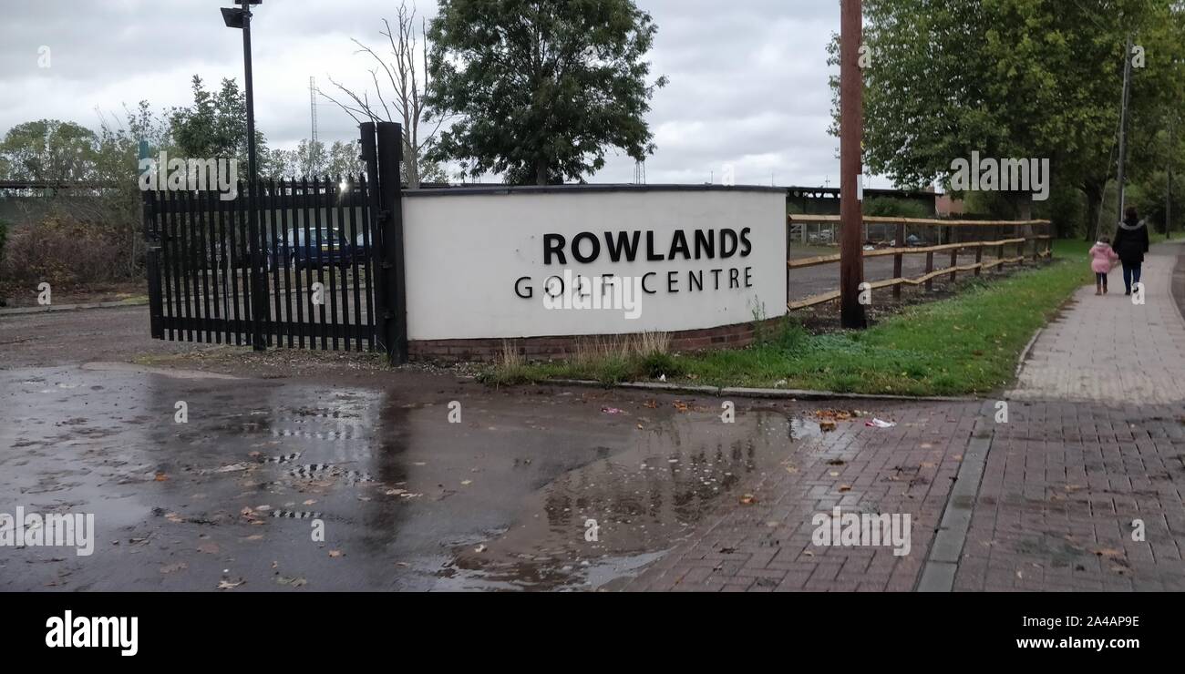 Dagenham street sign hi-res stock photography and images - Alamy