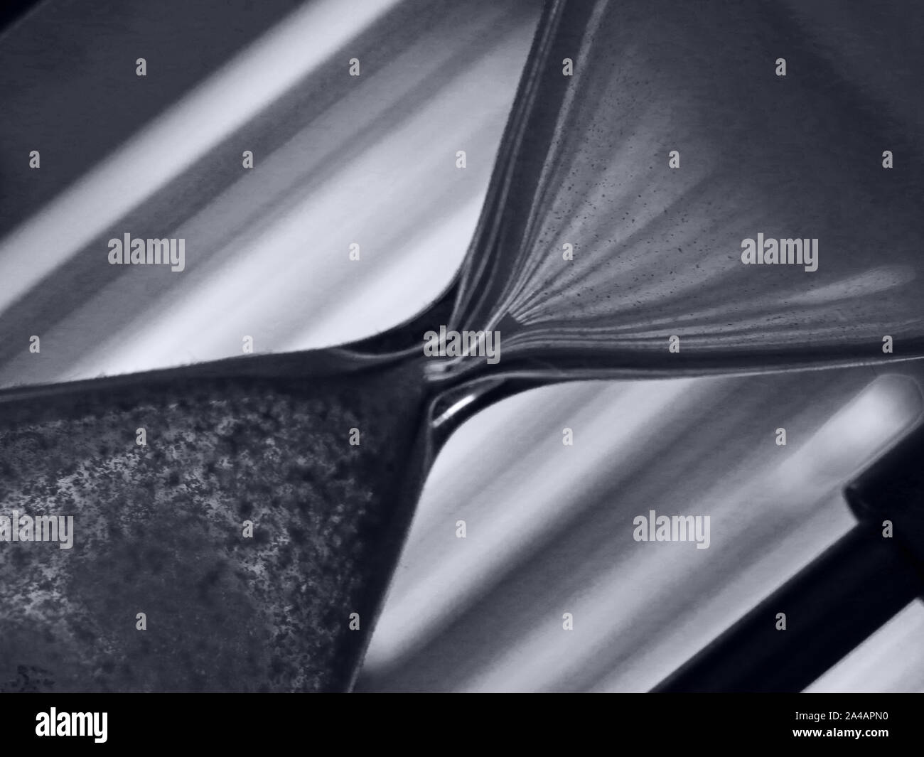 Hourglass photo hi-res stock photography and images - Alamy