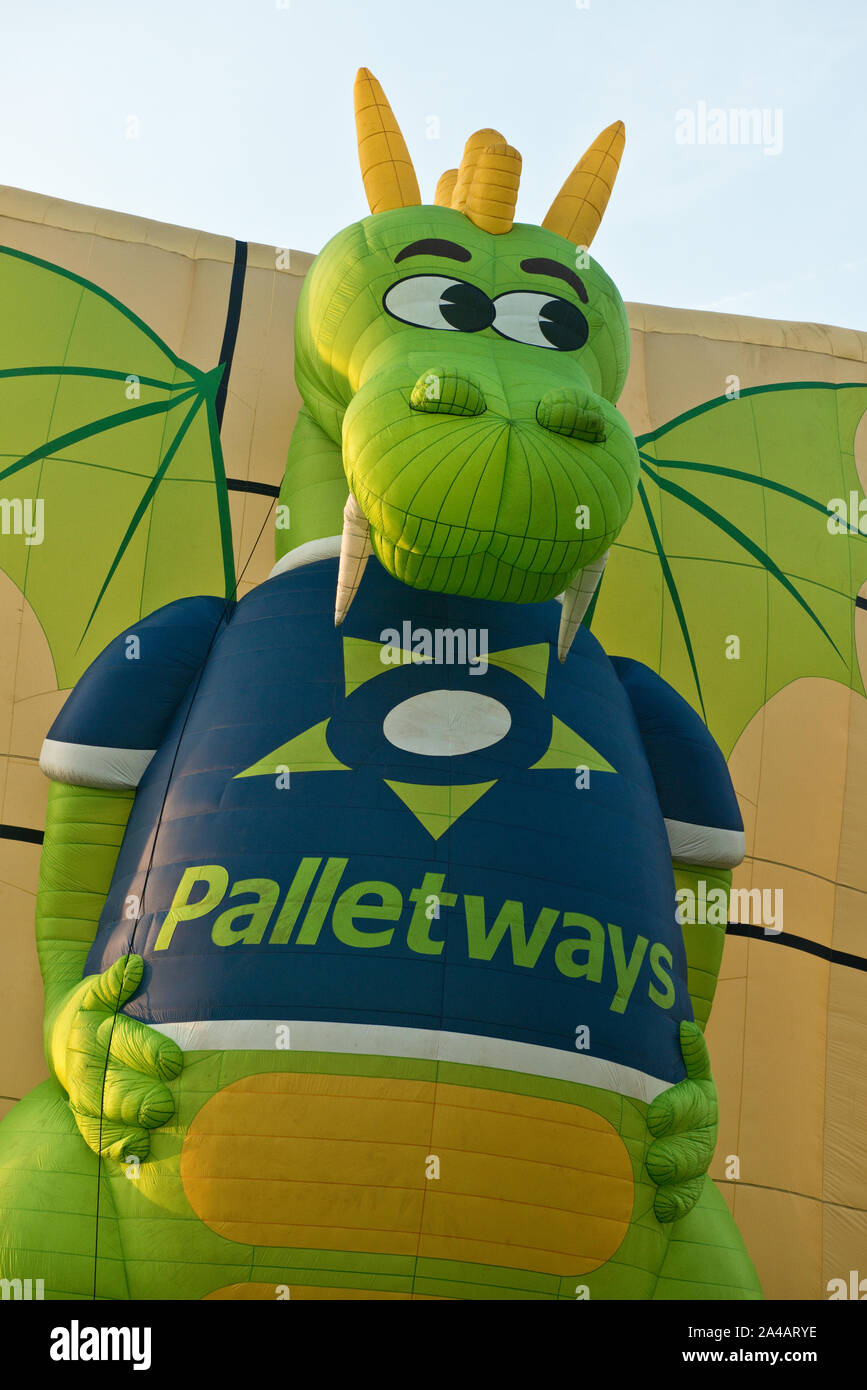 "Palletways" dragon hot air balloon Bristol International Balloon ...