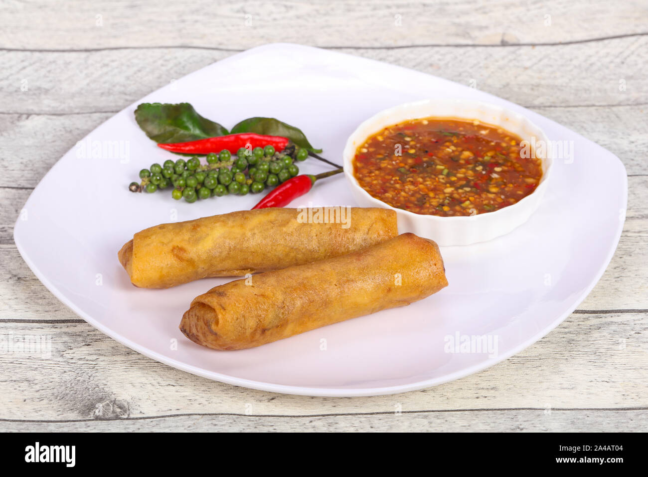 Deep fried spring roll with prawn and cabbage Stock Photo - Alamy