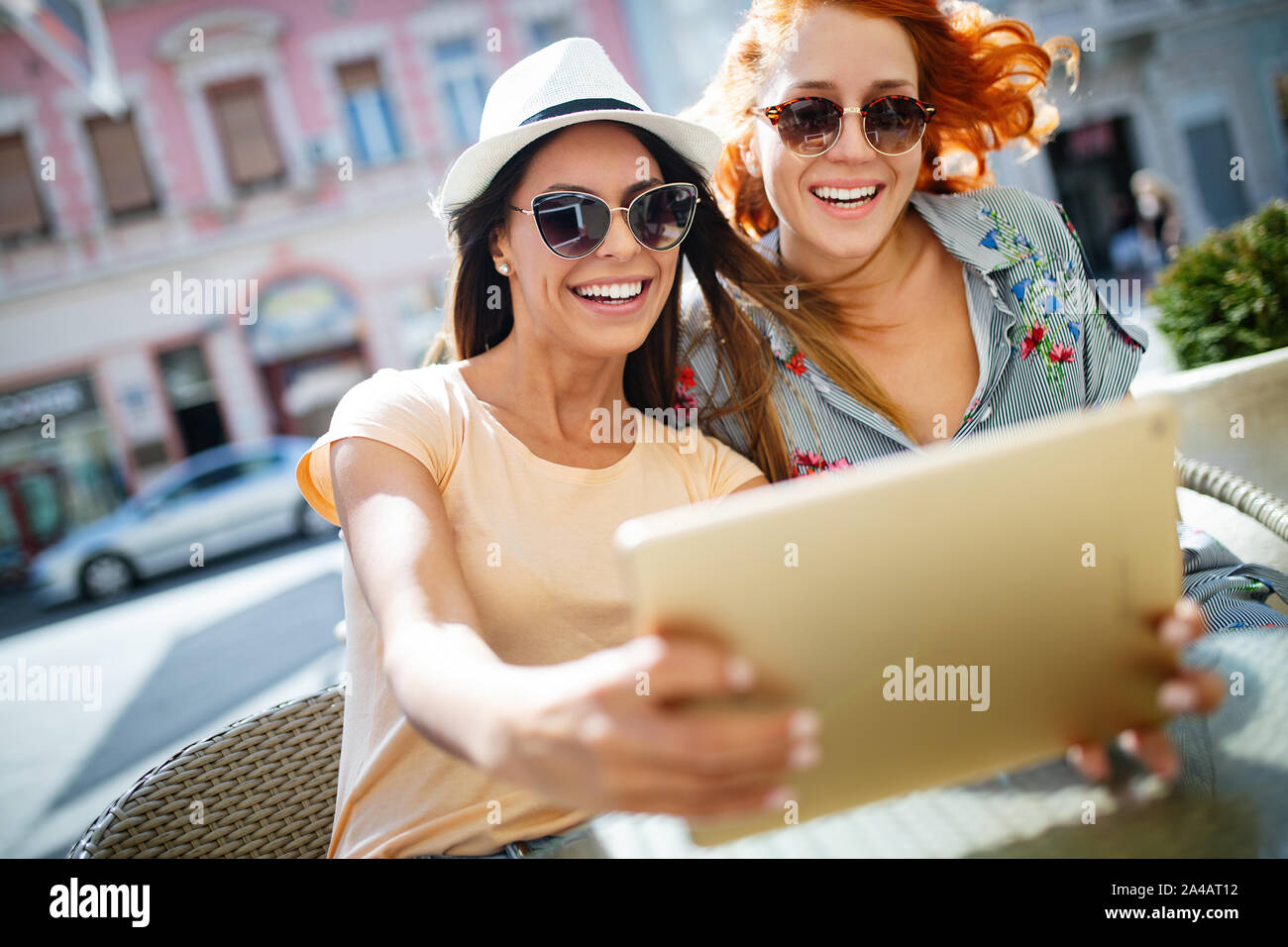 Women having fun together hi-res stock photography and images - Alamy