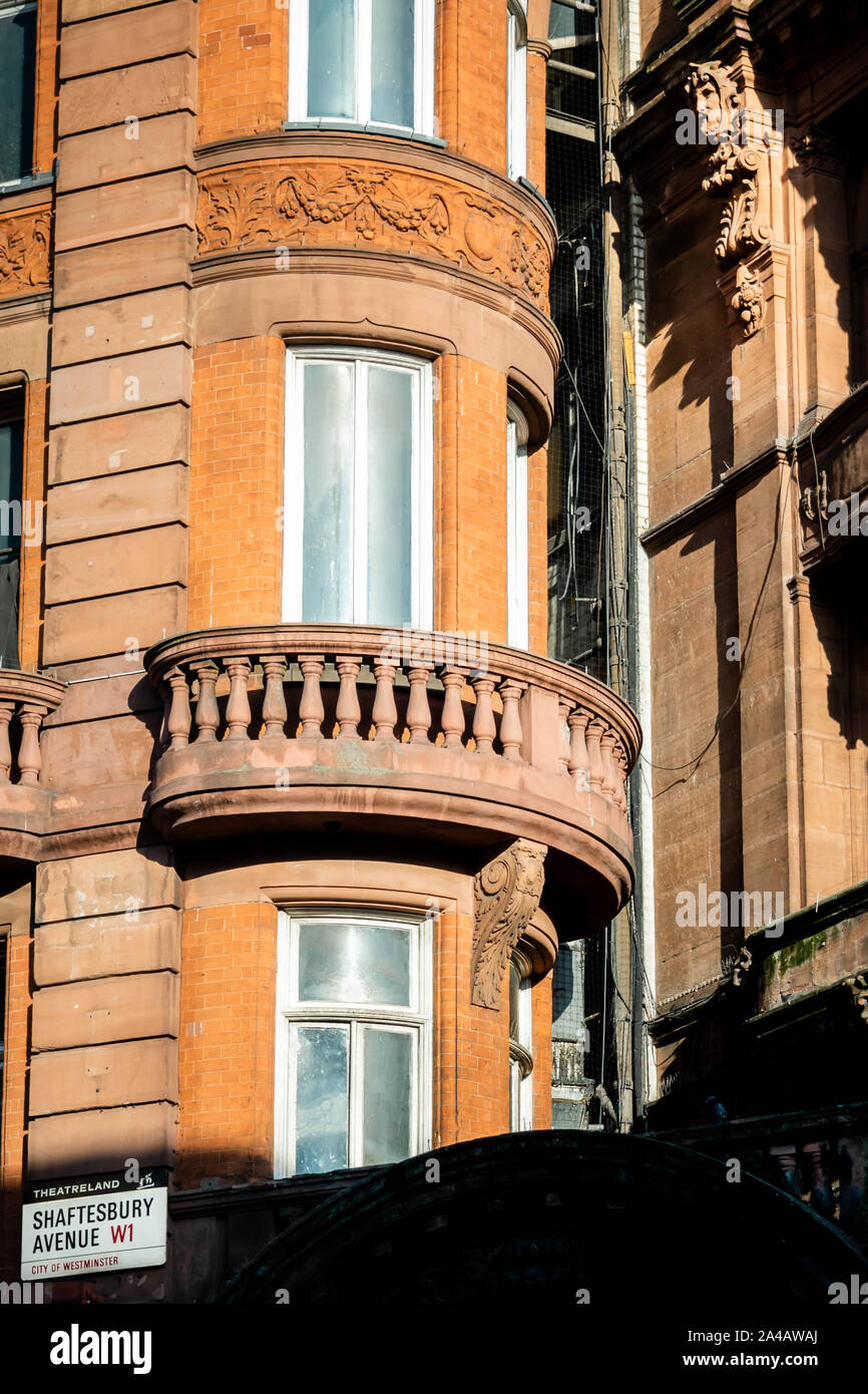 Sunset light on a beautiful old building of London Stock Photo - Alamy