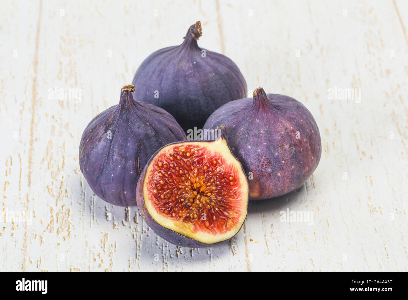 Ripe sweet fresh sliced fig fruit Stock Photo - Alamy