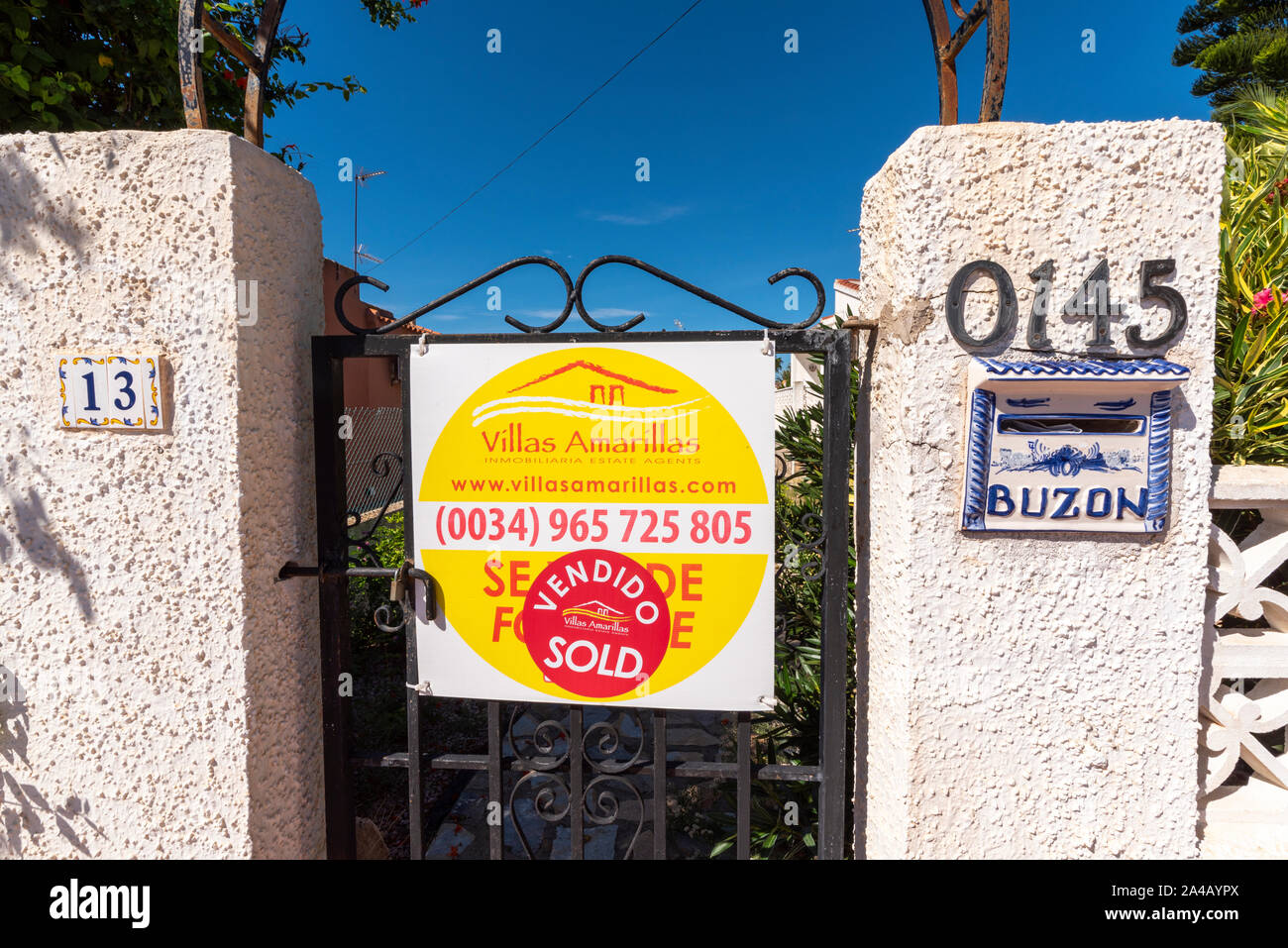 Spanish property market. Real estate property estate agent Villas ...