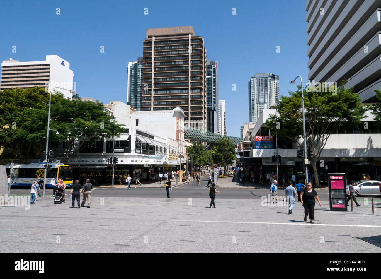 From King George Square into Albert Street, a pedestrian street leading ...