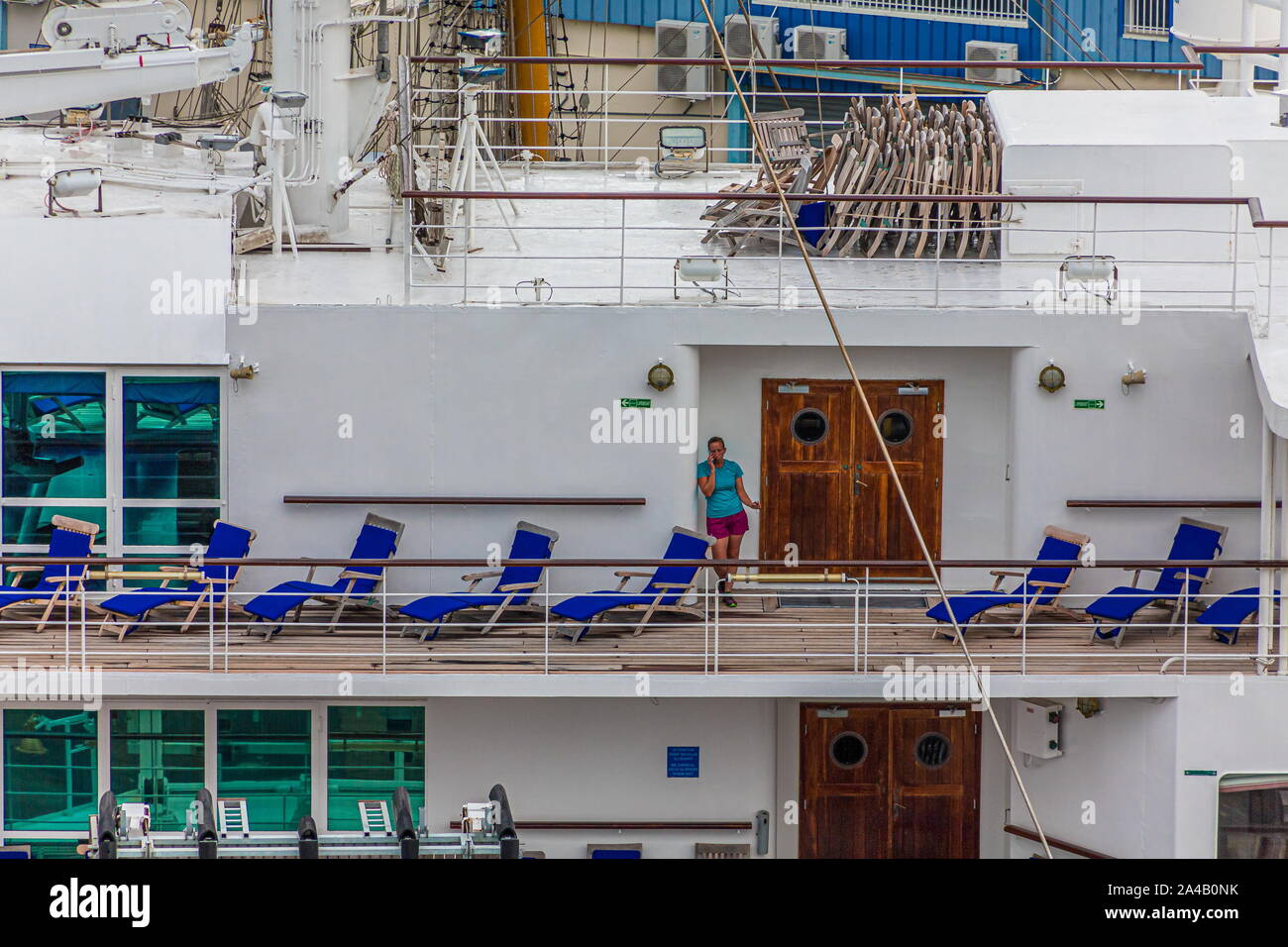 Cruise ship port phone hi-res stock photography and images - Alamy