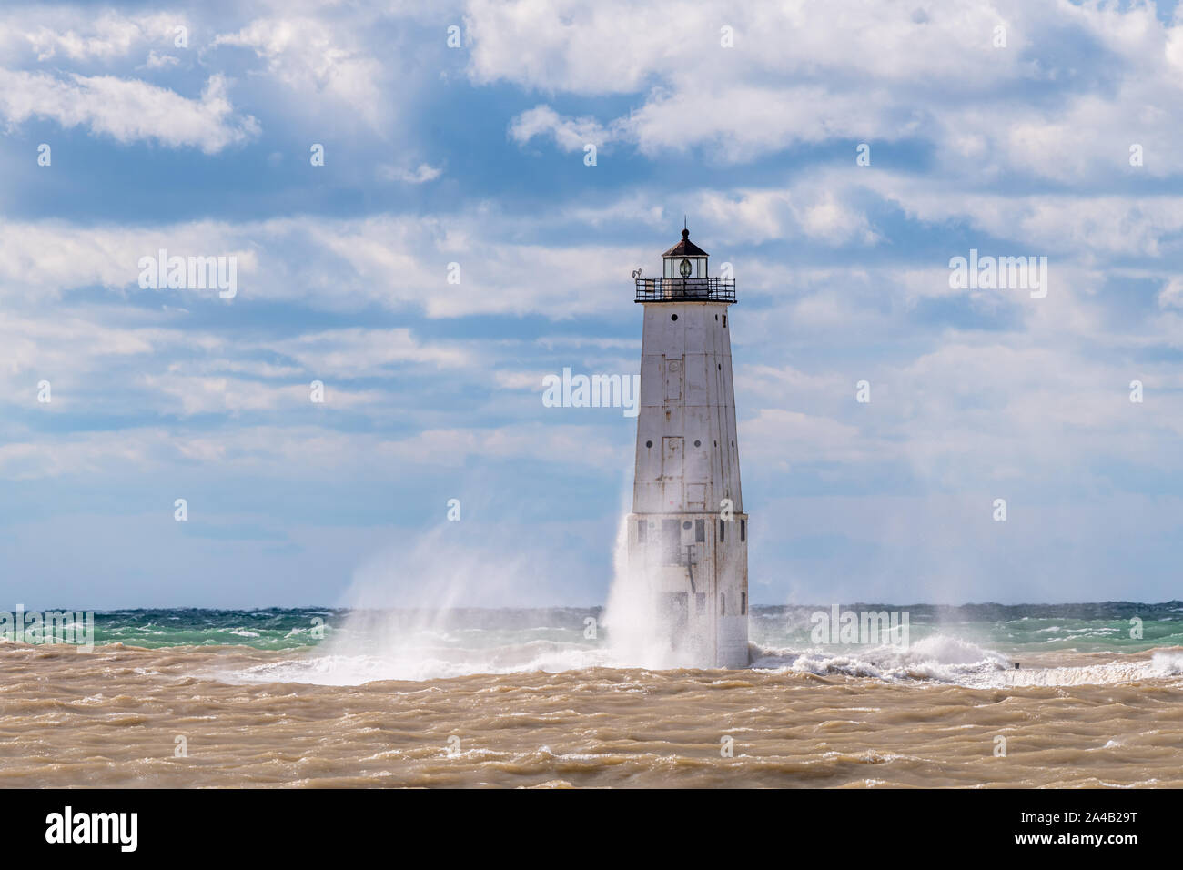 Frankfort north breakwater lighthouse hi-res stock photography and images - Alamy
