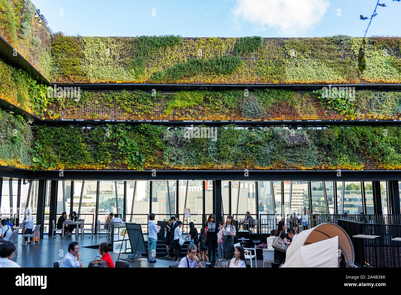 Roof top garden japan hi-res stock photography and images - Alamy
