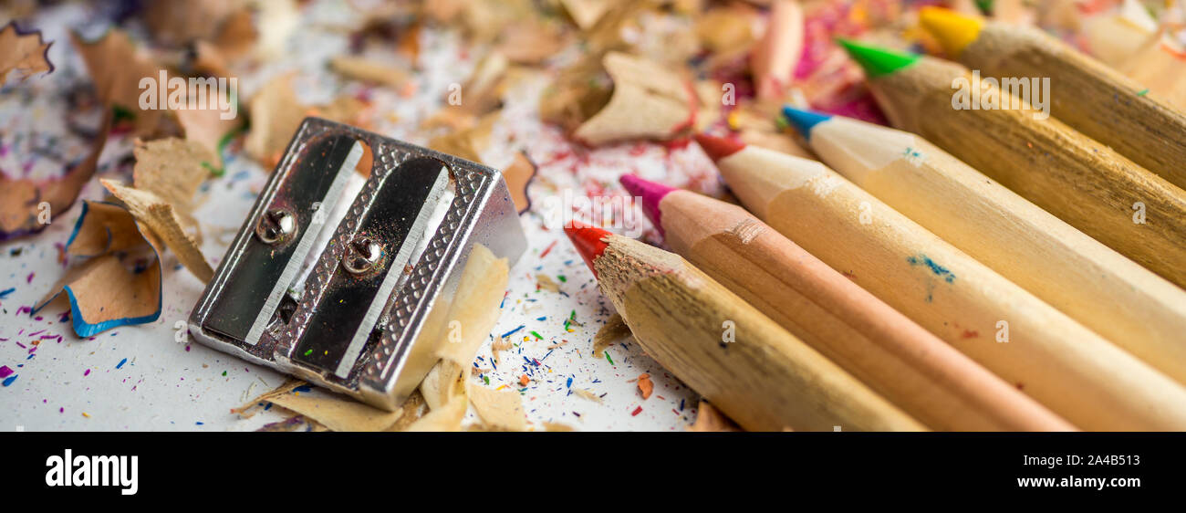 colored sharpened crayons Stock Photo - Alamy