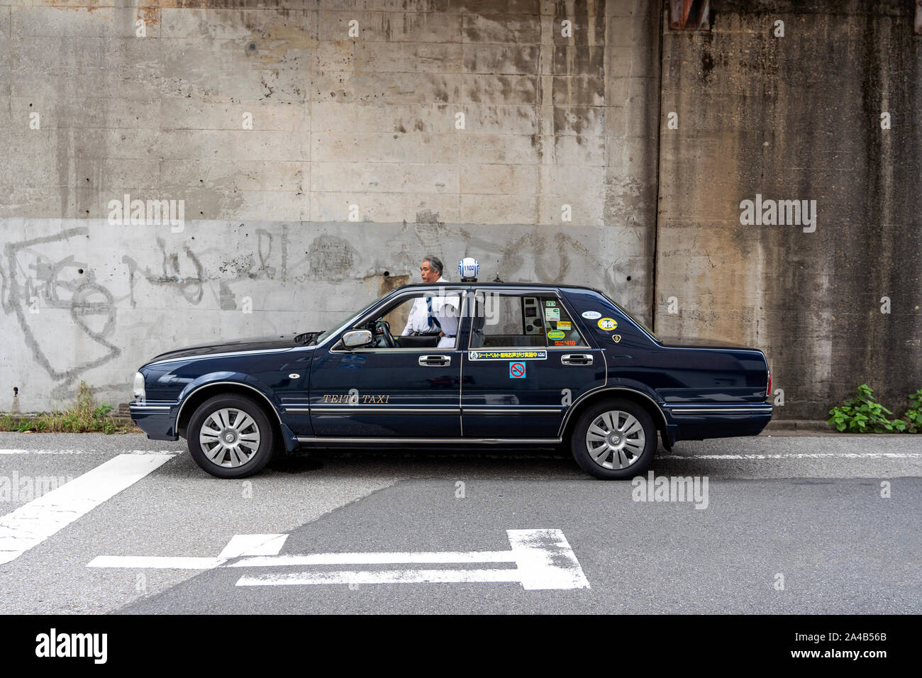 TOKYO, JAPAN - OCTOBER 8, 2018. Black Retro Japanese Taxi Cars. Taxi ...