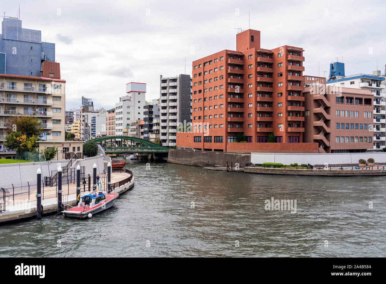 TOKYO, JAPAN - OCTOBER 8, 2018. Regular View Of Japanese Skyline and ...