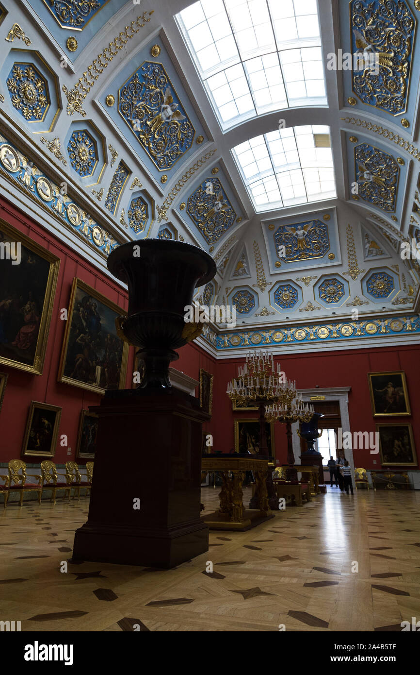 Staircase hermitage museum winter palace hi-res stock photography and ...