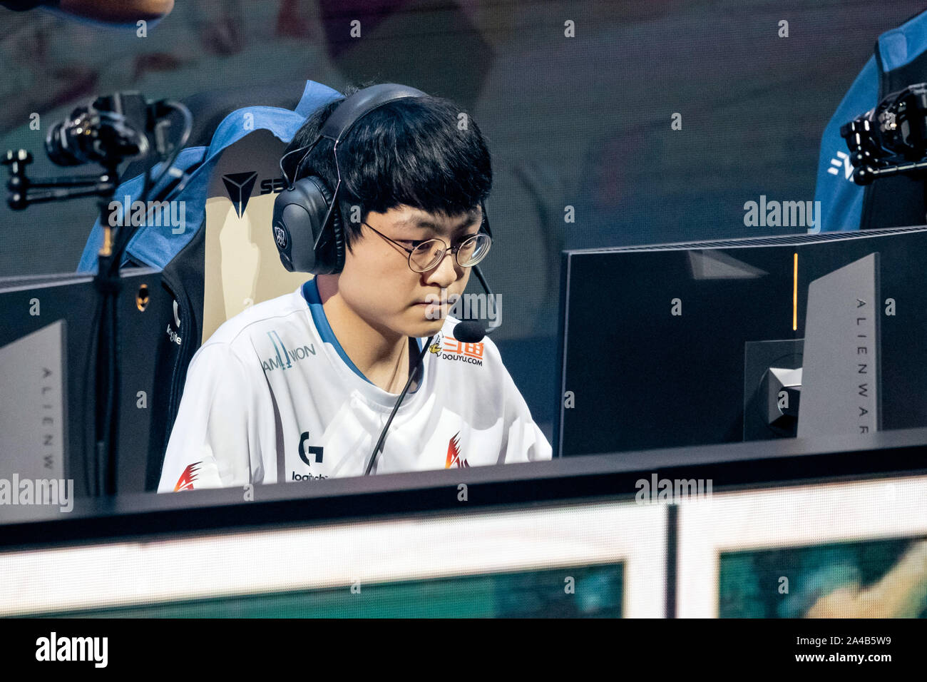 Heo gaming hi-res stock photography and images - Alamy