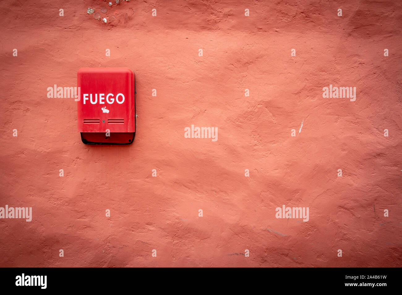 Fire alarm sign hi-res stock photography and images - Alamy