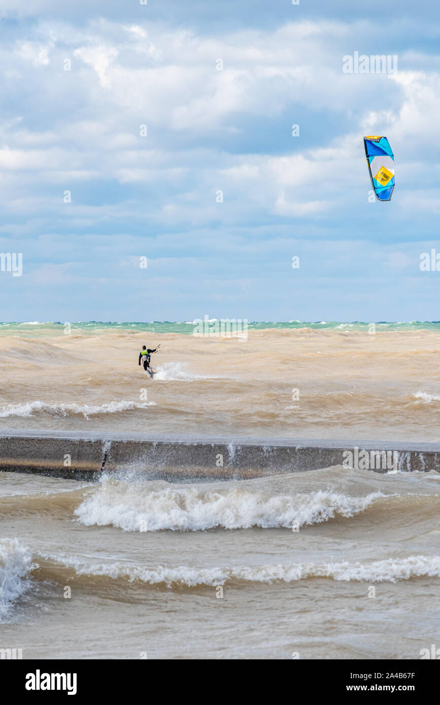 Surfing great lakes hi-res stock photography and images - Alamy
