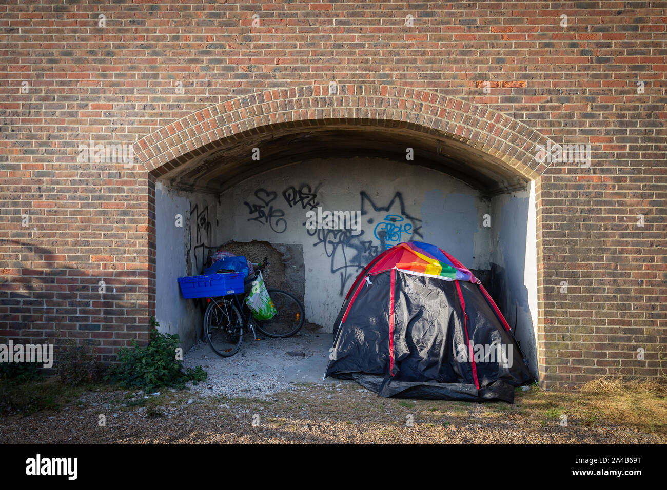 Poor poverty homeless tent hi-res stock photography and images - Alamy