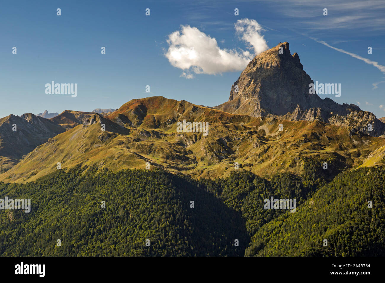 The alps pyrenees border hi-res stock photography and images - Alamy