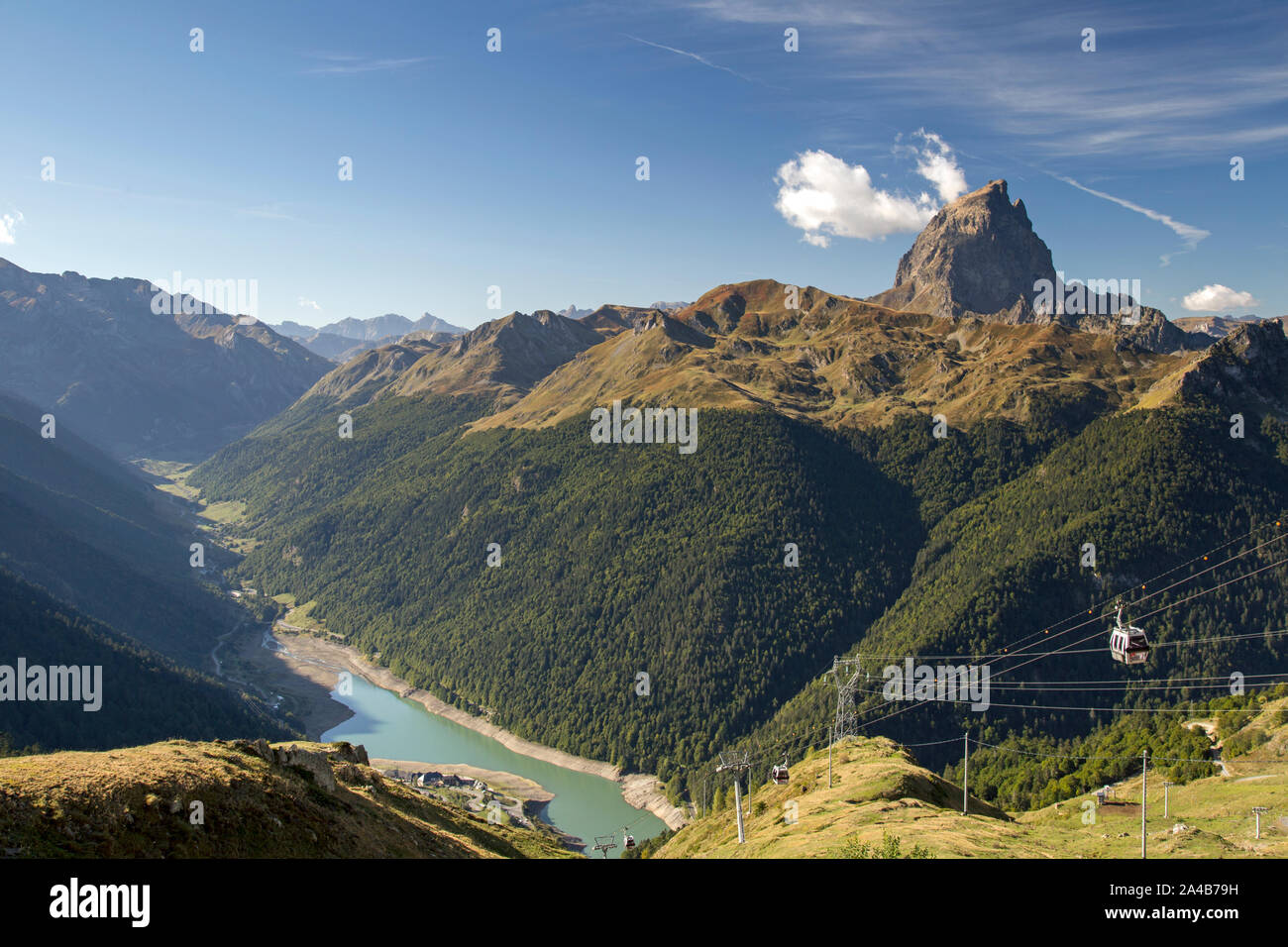 The alps pyrenees border hi-res stock photography and images - Alamy