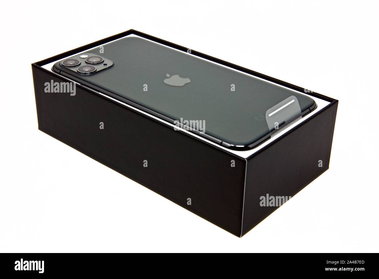 Iphone 12 cameras hi-res stock photography and images - Alamy