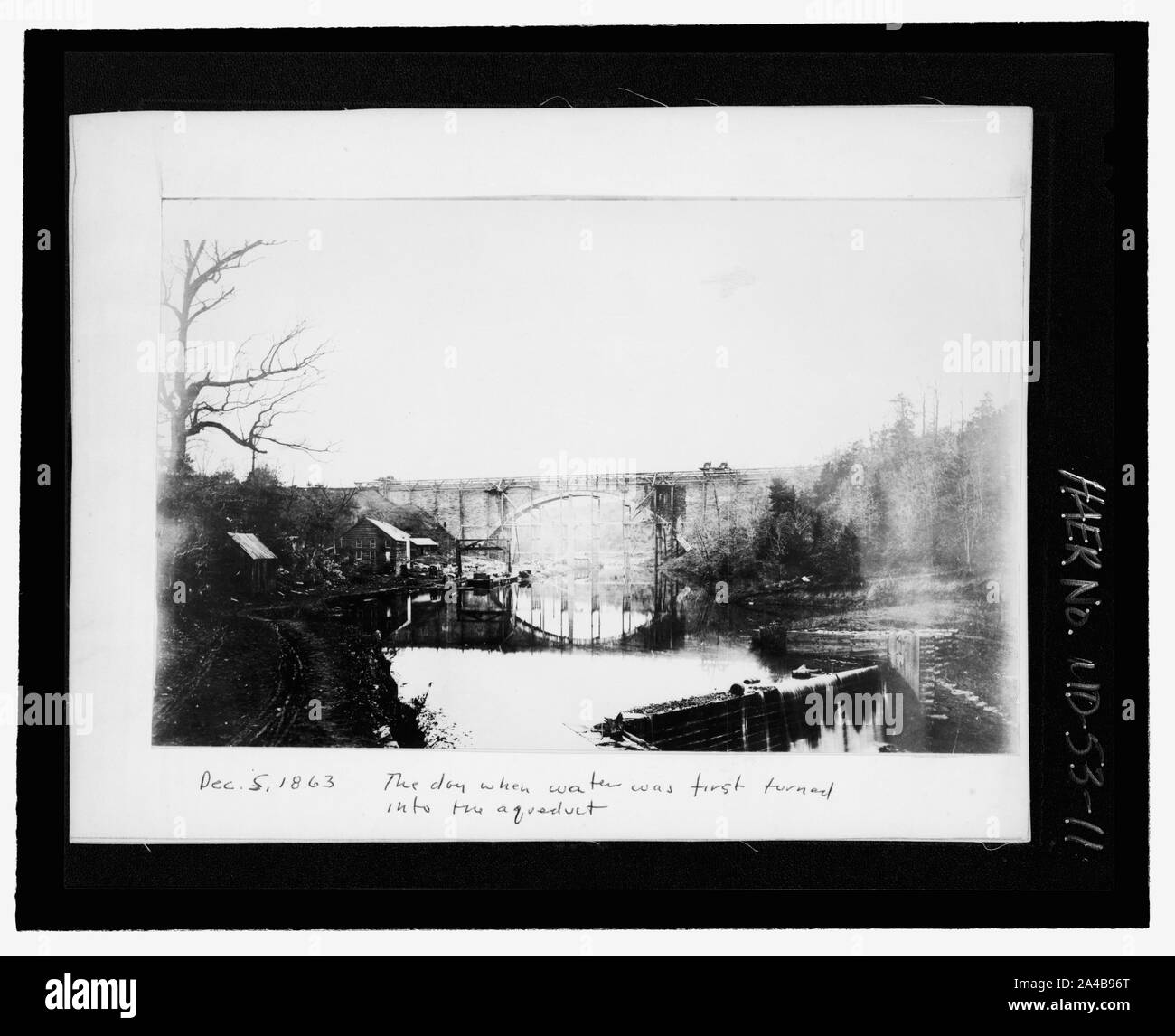 Cabin in water Black and White Stock Photos & Images - Alamy