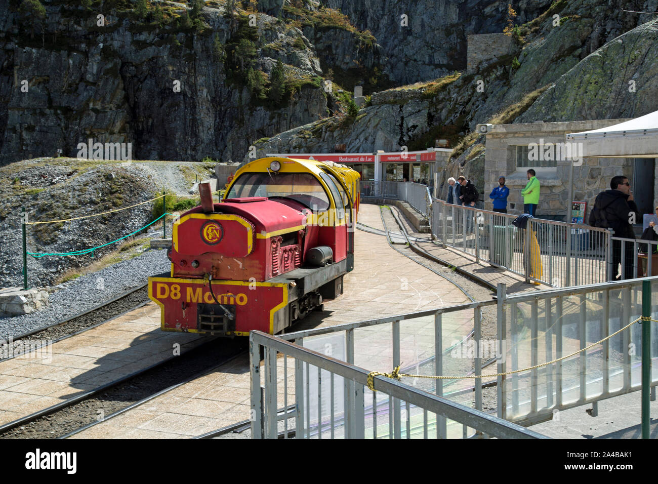 Pyrenees train hi-res stock photography and images - Alamy