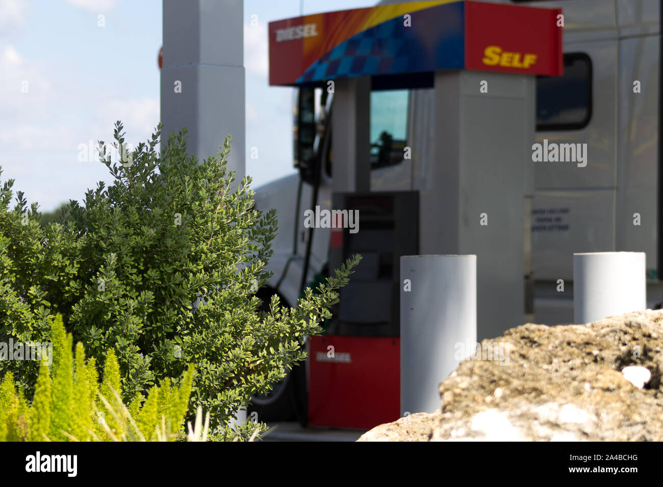 Getting fuel hi-res stock photography and images - Alamy