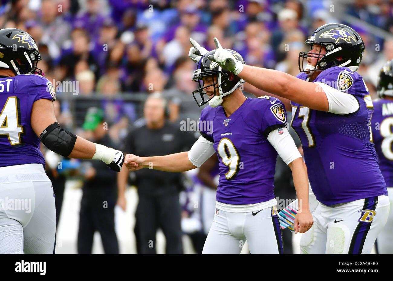 Baltimore ravens offensive guard hi-res stock photography and images ...