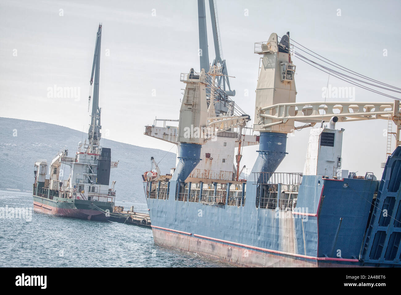 industrial cargo floating platforms on the sea Stock Photo - Alamy