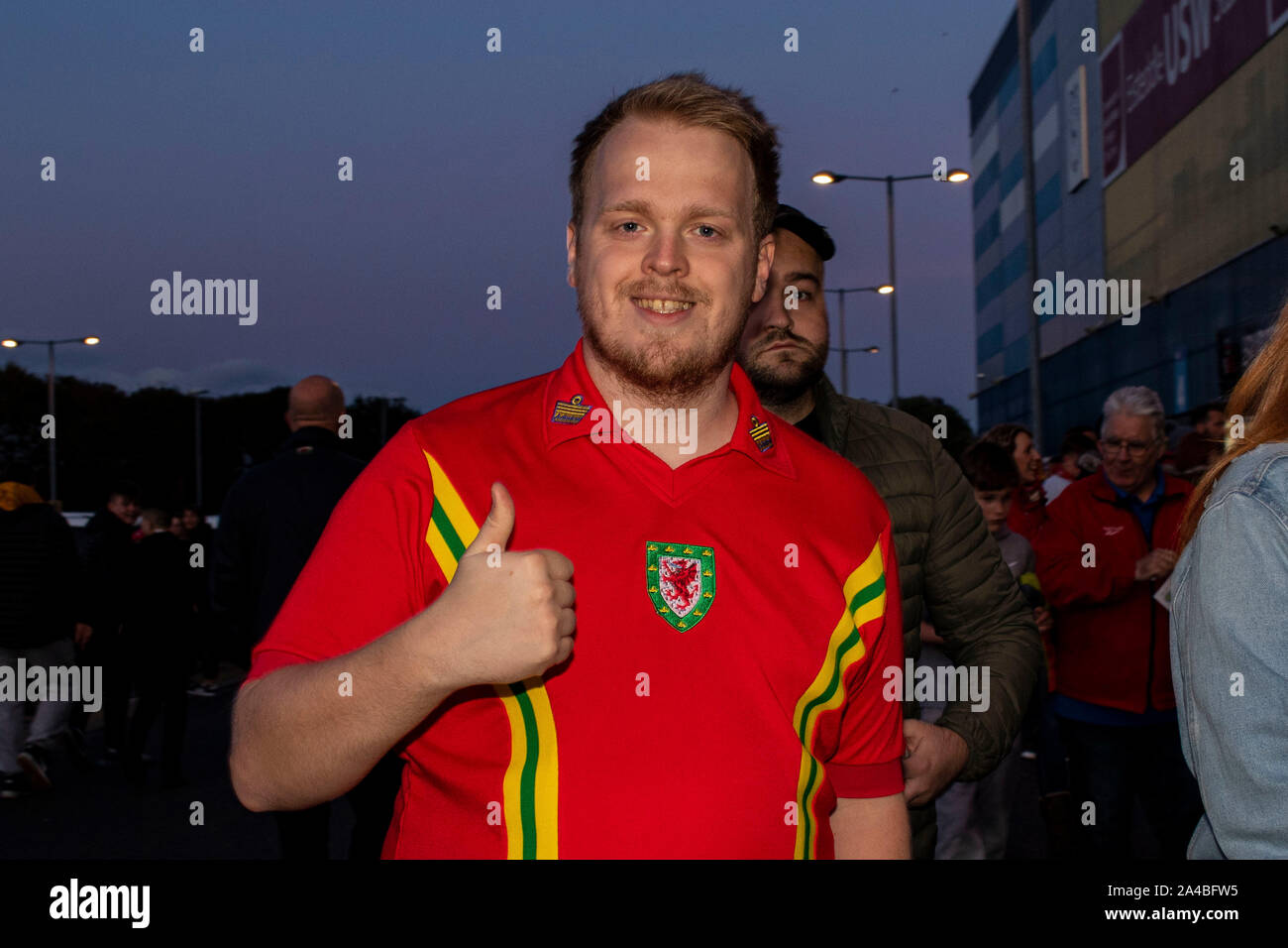 Cardiff, Wales, UK. 13th Oct 2019. Fans arrive at the Cardiff City ...