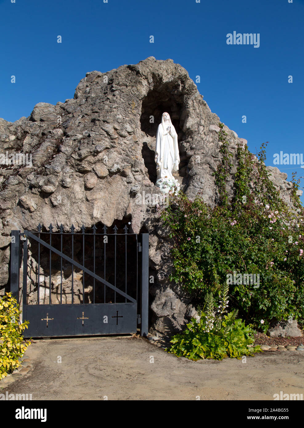The Cathedral of San Carlos Borromeo, Monterey, California Stock Photo ...