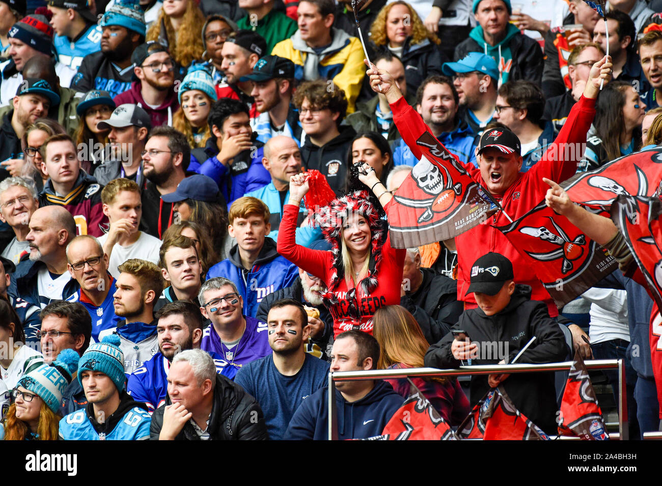 Buccaneers fan hi-res stock photography and images - Alamy