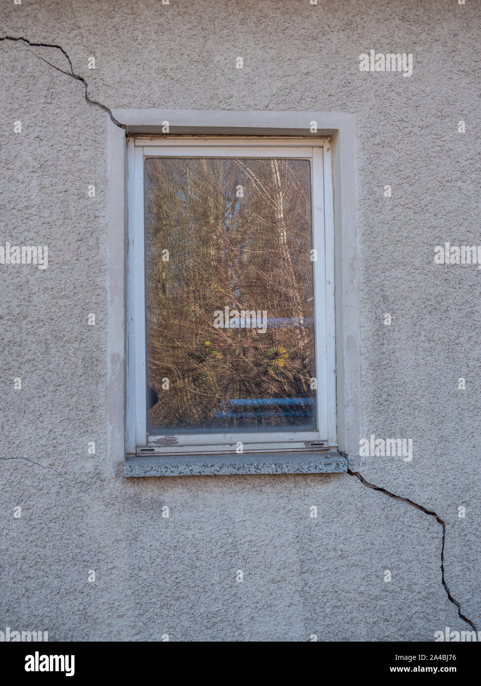 Building damage crack on a Window Stock Photo - Alamy