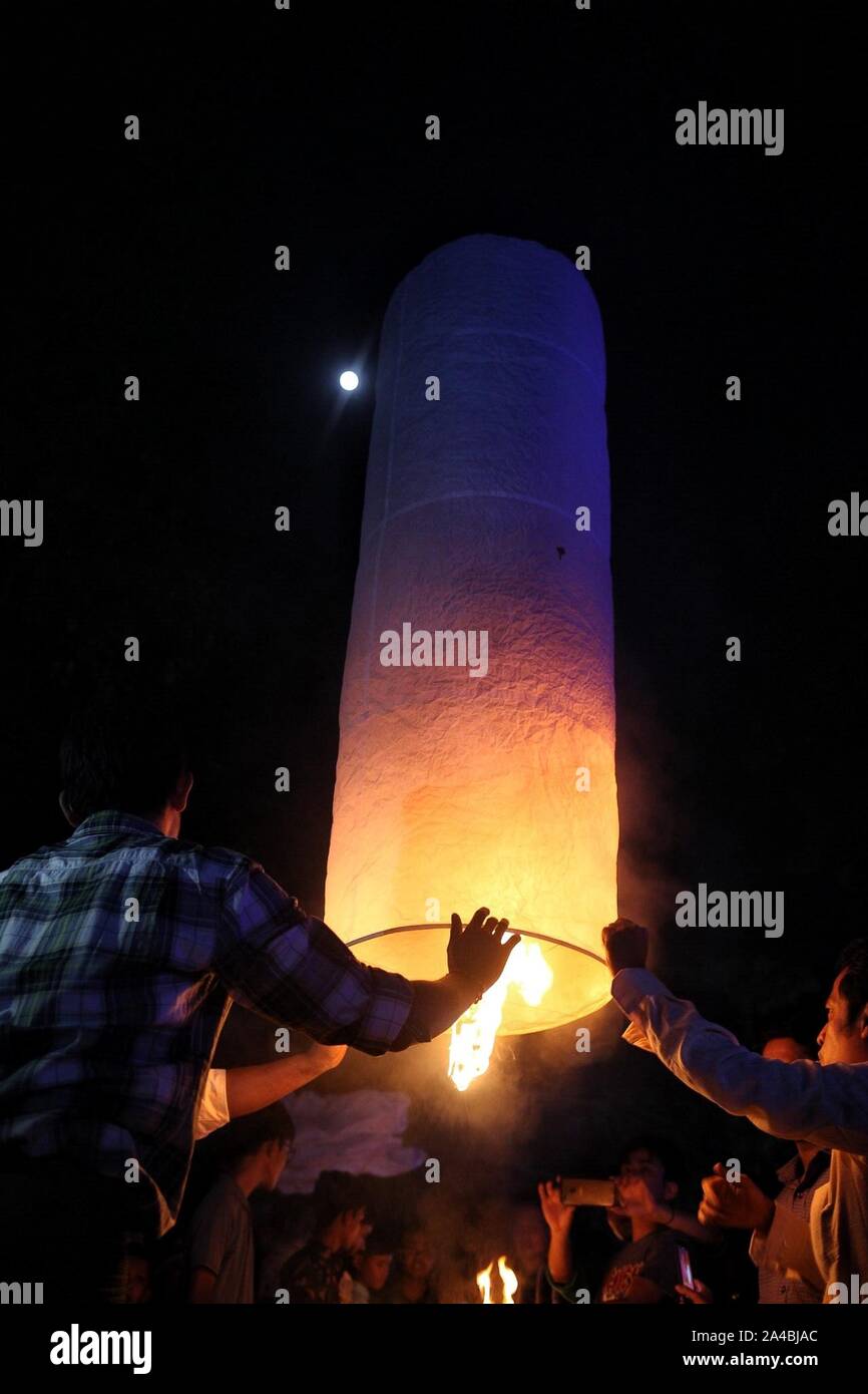 Vassa buddhism hi-res stock photography and images - Alamy