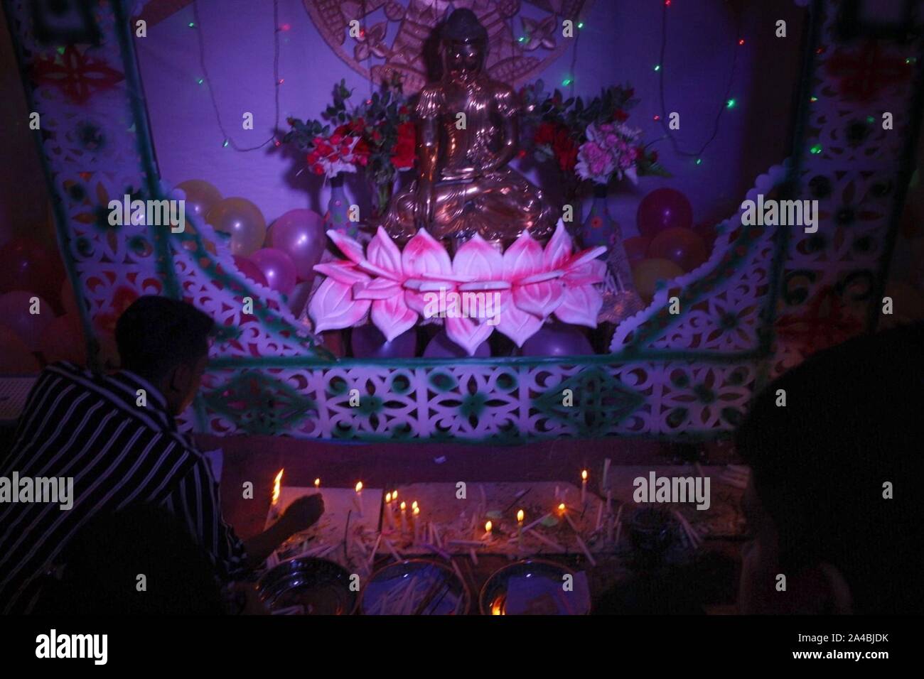 Vassa buddhism hi-res stock photography and images - Alamy