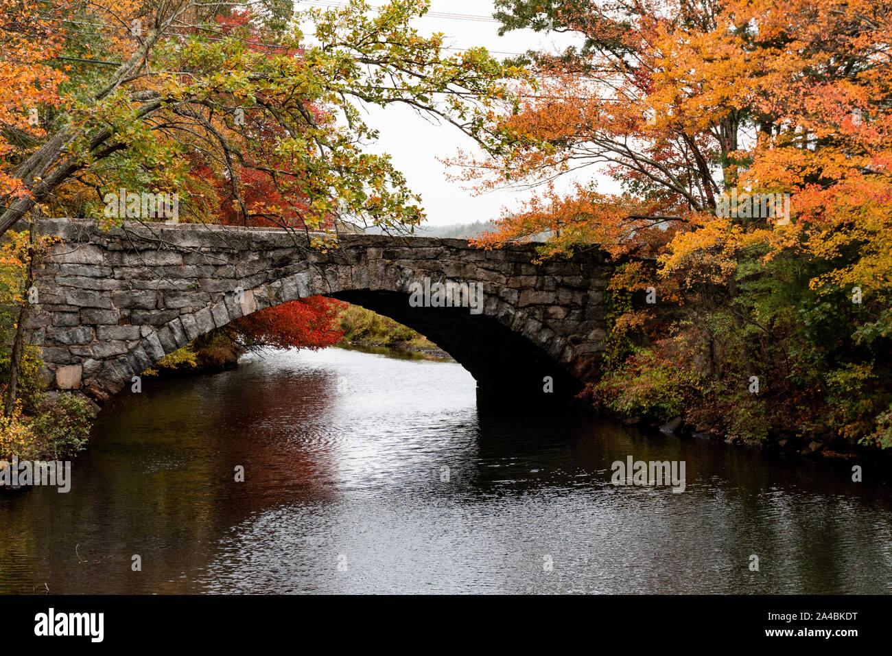 Stone water fall hi-res stock photography and images - Alamy